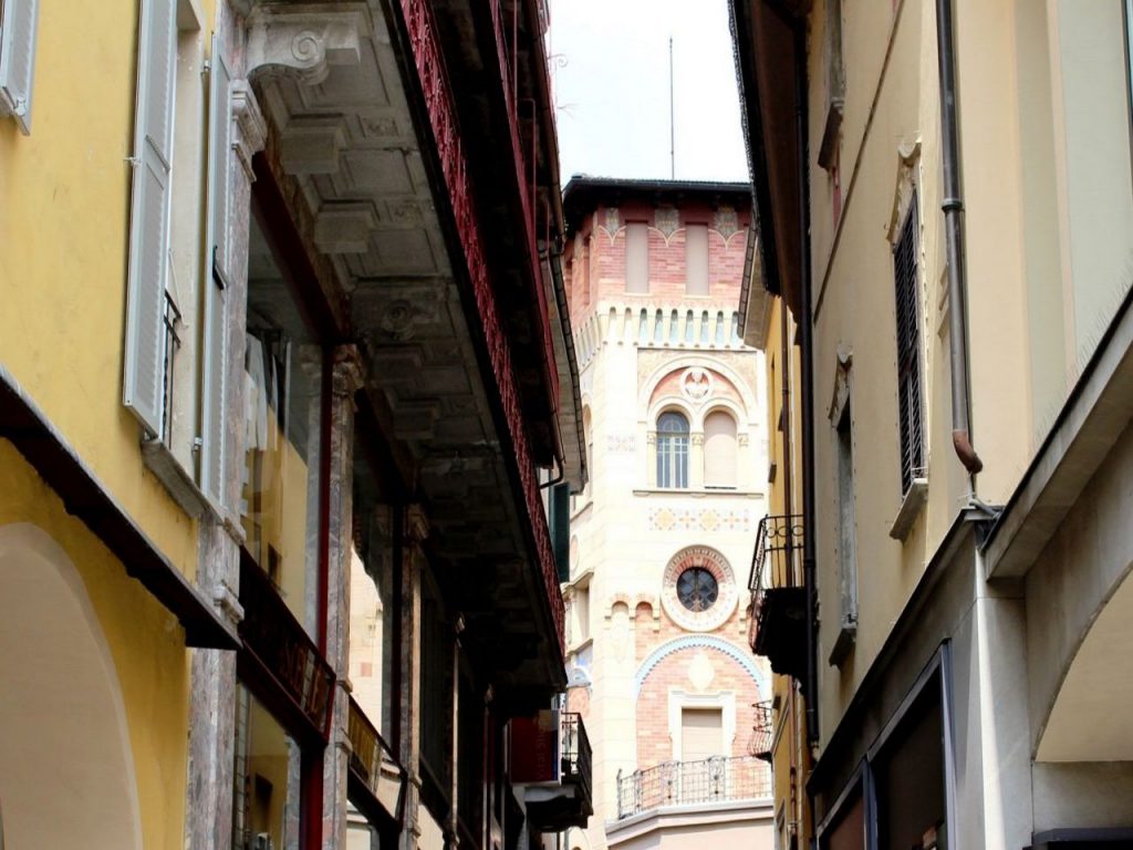 Locarno - Road To Travel